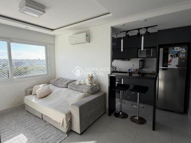 Apartamento de 2 quartos com 1 vaga à venda no bairro Glória em Porto Alegre