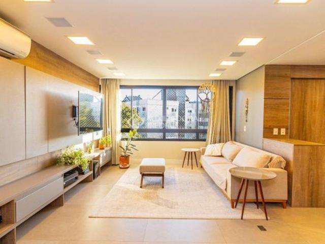 Apartamento de 2 quartos com 2 vagas à venda no Bairro Chácara das Pedras em Porto Alegre