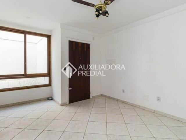 Apartamento de 2 quartos com 2 vagas no Petrópolis!