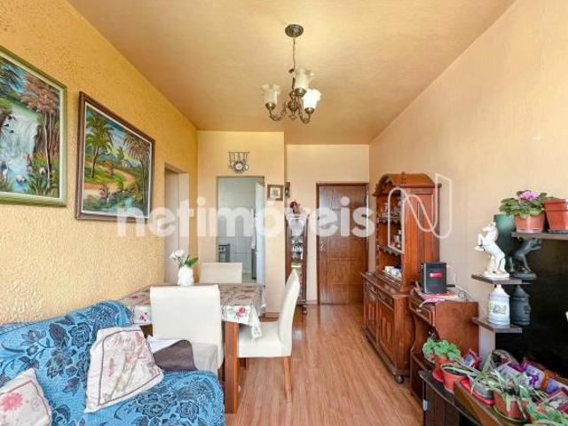 Apartamento de 2 quartos à venda no Barro Preto!