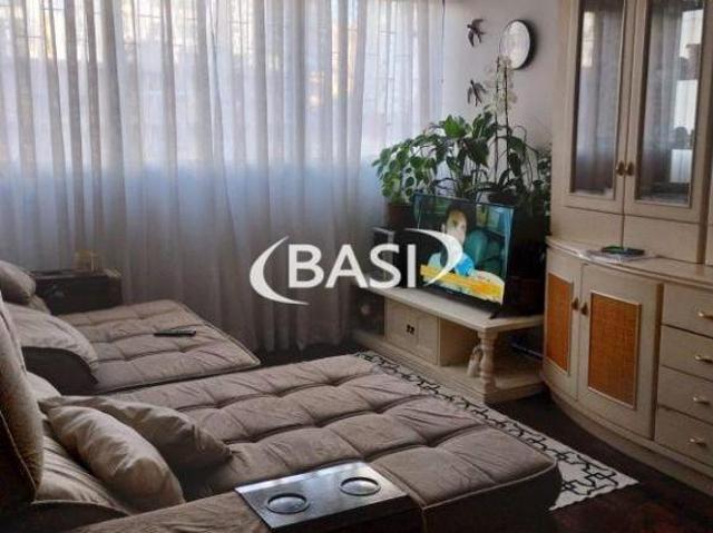 Apartamento de 2 Quartos a Venda no Centro de Curitiba