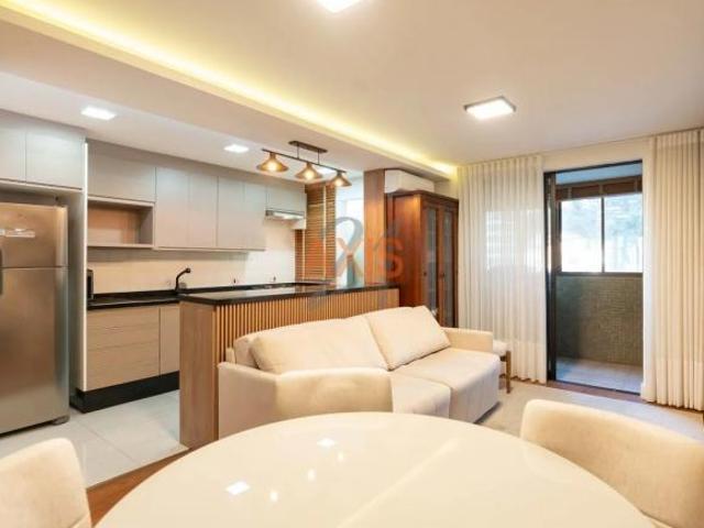 Apartamento de 2 Quartos à Venda no Edifício Cosmopolitan | Batel Curitiba