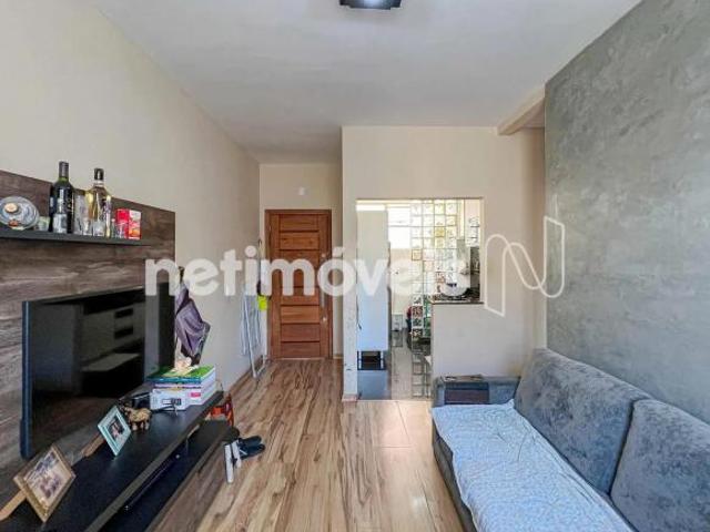 Apartamento de 2 quartos à venda no Lagoinha!
