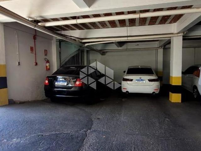 Apartamento de 2 quartos, garagem pra dois carros no Planalto Farroupilha
