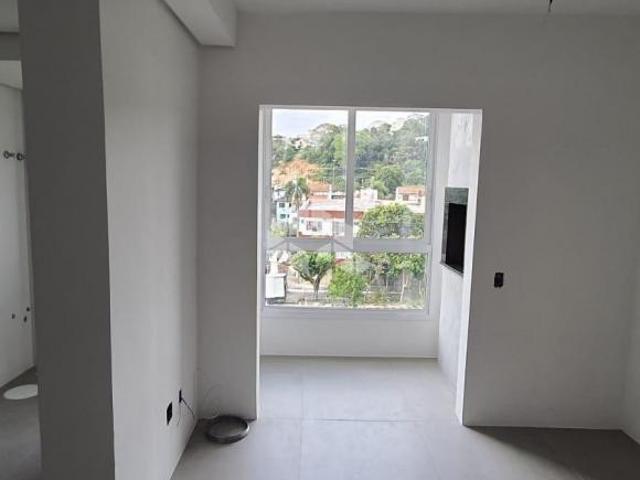 Apartamento de 2 quartos e vaga de garagem no bairro Medianeira