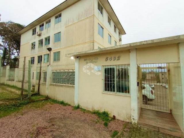 Apartamento de 2 quartos em condomínio fechado com 1 vaga no Bairro Olaria