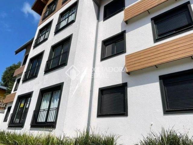 Apartamento de 2 Quartos em Bairro Residencial Próximo à Rua Coberta