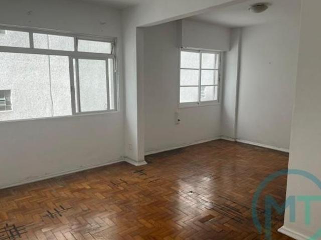 Apartamento de 2 quartos em Higienópolis: 90m², 1 suíte, 3 banheiros, vaga de ga