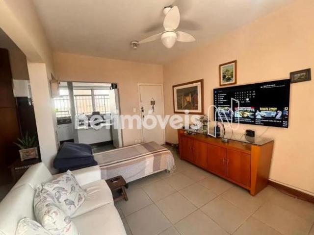 Apartamento de 2 quartos, elevador, excelente localização, ideal para morar ou investir!