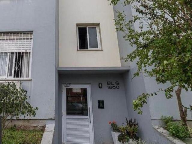 Apartamento de 2 quartos Humaitá Quarto andar com cozinha