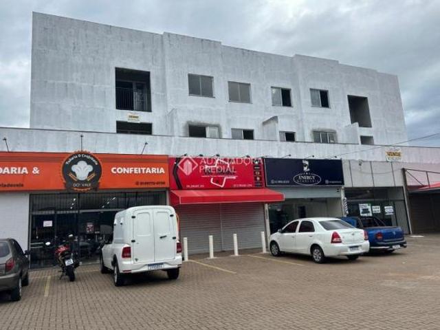 Apartamento de 2 quartos, living c/sacada churrasqueira, cozinha, banheiro social e vaga de garagem