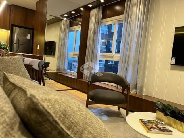 Apartamento de 2 quartos, mobiliado e decorado, no centro de Capão da Canoa/RS