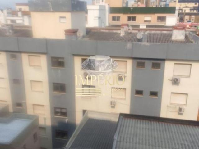 Apartamento de 2 quartos no Centro de Capão da Canoa RS: 60m², sala, banheiro e vaga de garagem!