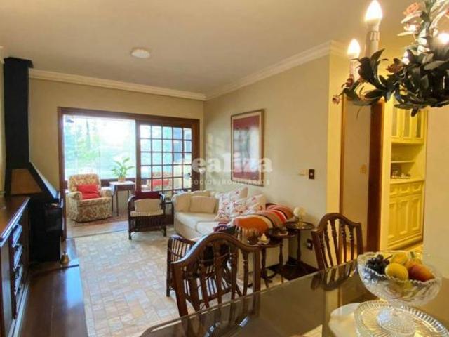 APARTAMENTO DE 2 QUARTOS NO CENTRO DE GRAMADO