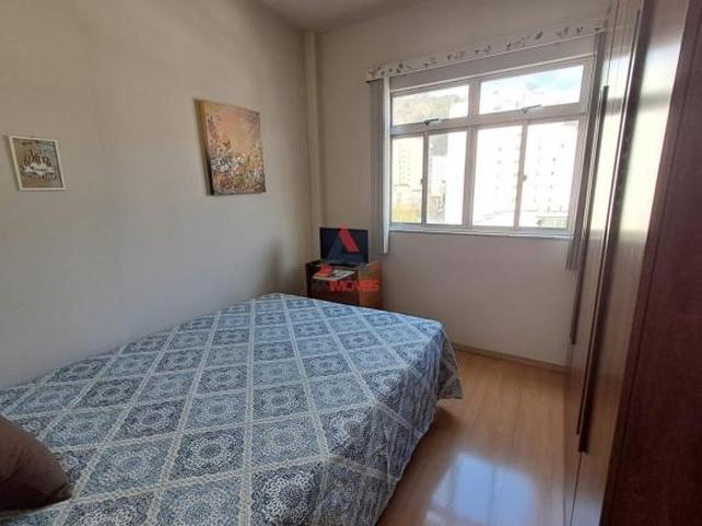 Apartamento de 2 quartos, no bairro Centro, em Juiz de Fora