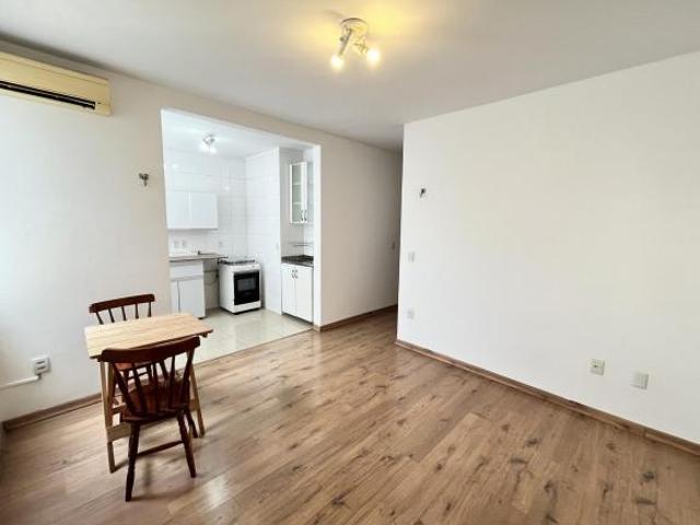 Apartamento de 2 quartos no bairro Cidade Baixa em Porto Alegre