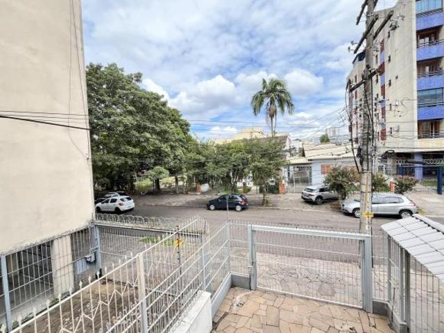 Apartamento de 2 quartos no bairro Cristo Redentor em Porto Alegre