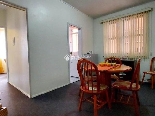 Apartamento de 2 quartos no bairro Petrópolis