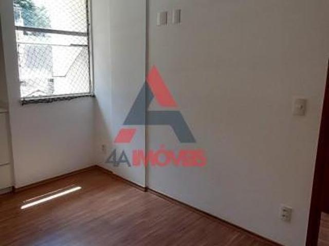 Apartamento de 2 quartos, no bairro Santa Helena, em Juiz de Fora
