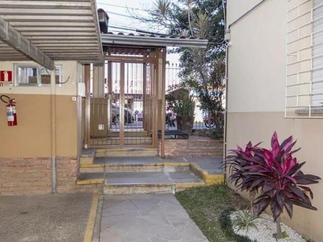 Apartamento de 2 quartos, no Bairro Tristeza, semi mobiliado, com vaga escriturada