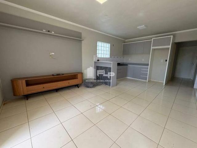 APARTAMENTO DE 2 QUARTOS NO LOT. COLINA