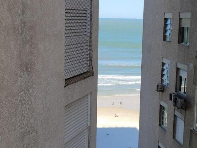 Apartamento de 2 quartos sendo 1 suíte numa localização privilegiada na Praia das Pitangueiras