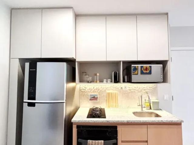Apartamento de 2 Quartos suíte, com Vaga. Todo Reformado! Altura da Aníbal Reformado