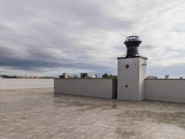 Apartamento de 2 quartos, suíte e 1 vaga de garagem no bairro Petrópolis em POA
