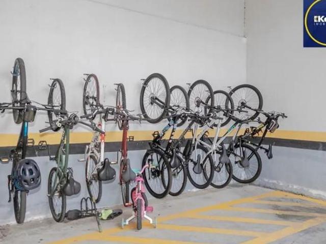 Apartamento de 2 quartos, suíte e 1 vaga de garagem no bairro Tristeza em POA