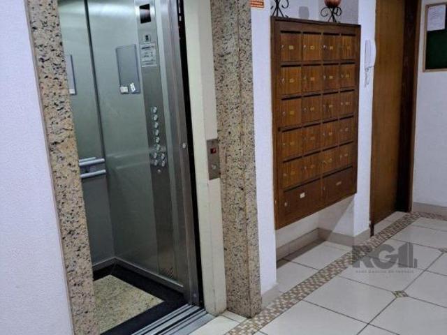 Apartamento de 2 quartos, suíte e 2 vagas de garagem no bairro Bom Fim em POA/RS