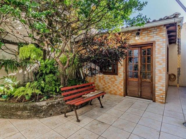 Apartamento de 2 quartos. Pátio com área de lazer Churrasqueira