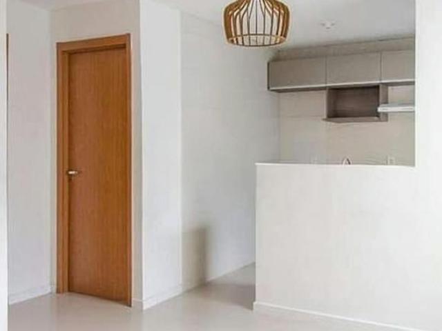 Apartamento de 2 quartos, piscina e 1 vaga de garagem em Canoas