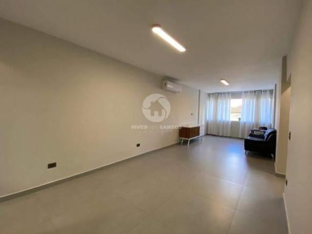 Apartamento de 2 quartos uma suíte e vaga demarcada na quadra da praia da Aparecida
