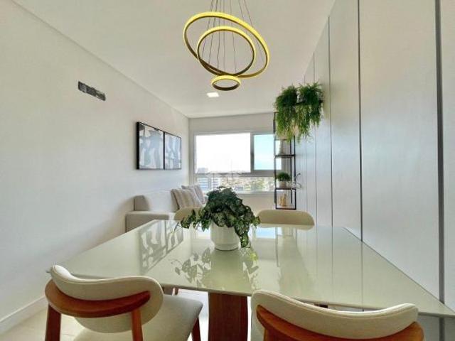 Apartamento de 2 suíte recém mobiliado com box/vaga de garagem em Capão da Canoa