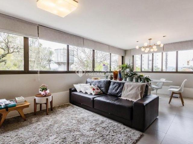 Apartamento de 2 suítes e 2 vagas no bairro Petrópolis