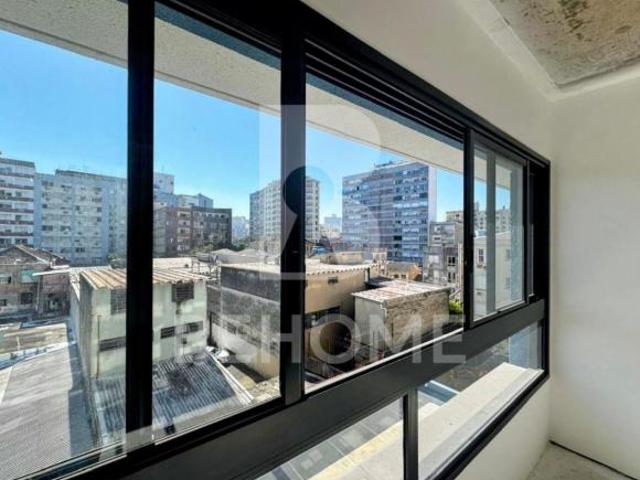 Apartamento de 2 suítes no Bairro Cidade Baixa, 60m², 1 vaga de garagem