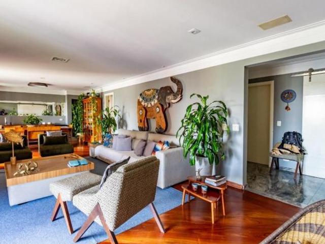 Apartamento de 300 m², 4 quartos em Vila Andrade, São Paulo