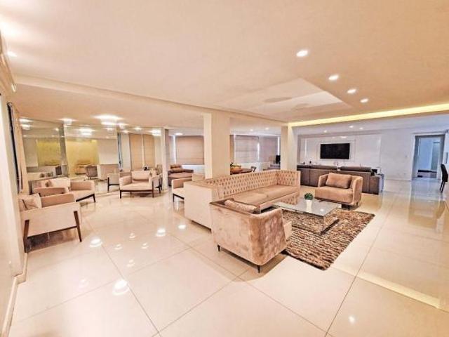 Apartamento de 300 m² com 03 quartos à venda Edificio Vale do Sol no Setor Oeste