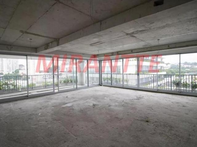 Apartamento de 301m² com 4 quartos