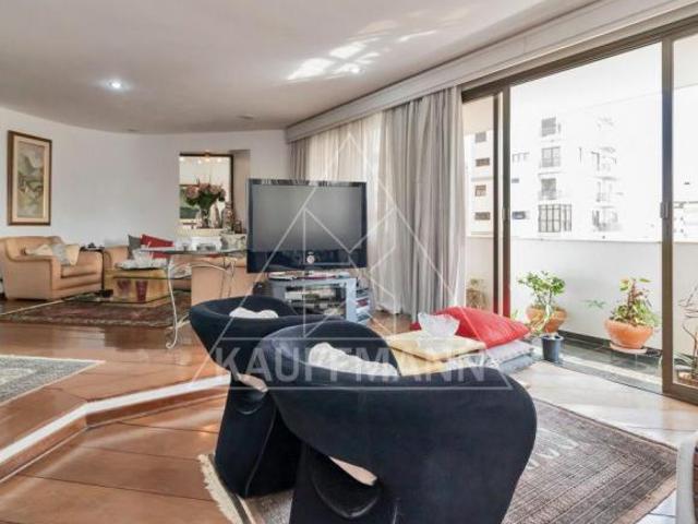 Apartamento de 308m² útil à Venda em Higienópolis 4 Dormitórios, 1 Suíte, 6 Vagas