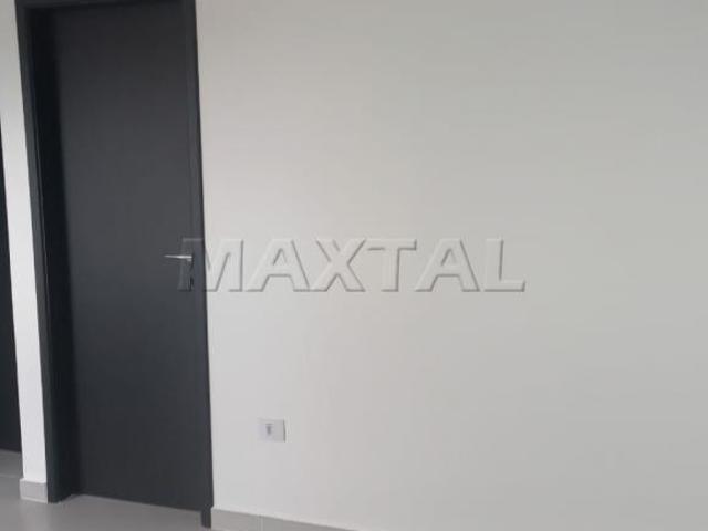 Apartamento de 31 m², 1 dormitório, 1 banheiro, elevador, prédio de 2 andares no Tucuruvi