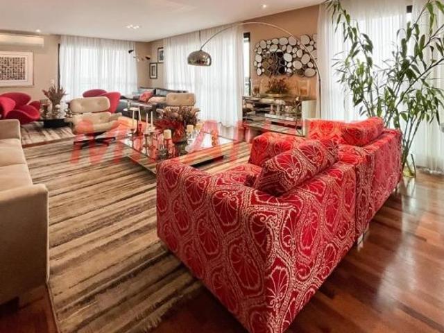 Apartamento de 320m² com 4 quartos