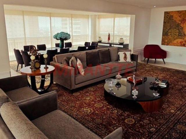 Apartamento de 323.24m² com 4 quartos