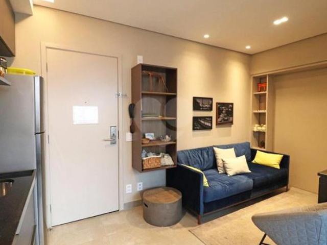 Apartamento de 32 m² com 1 quarto à venda e para alugar em Pinheiros