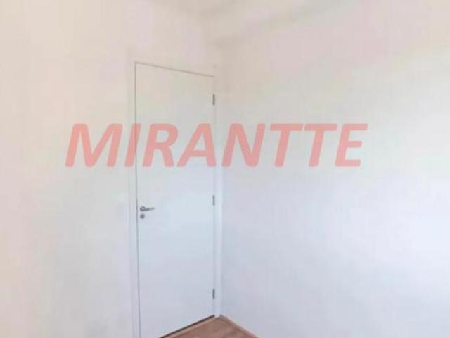 Apartamento de 32m² com 2 quartos
