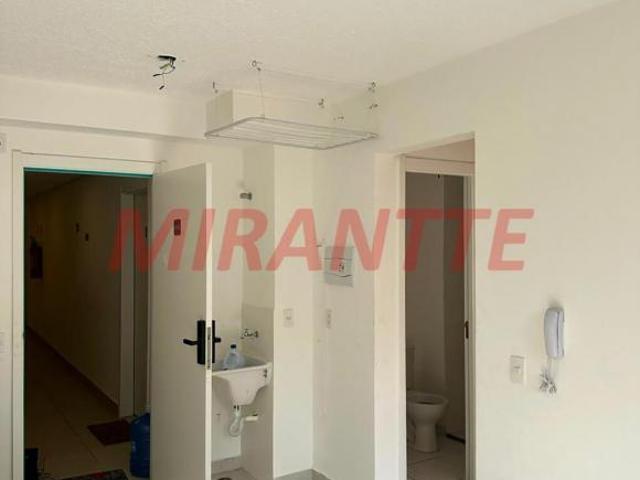 Apartamento de 32m² com 2 quartos