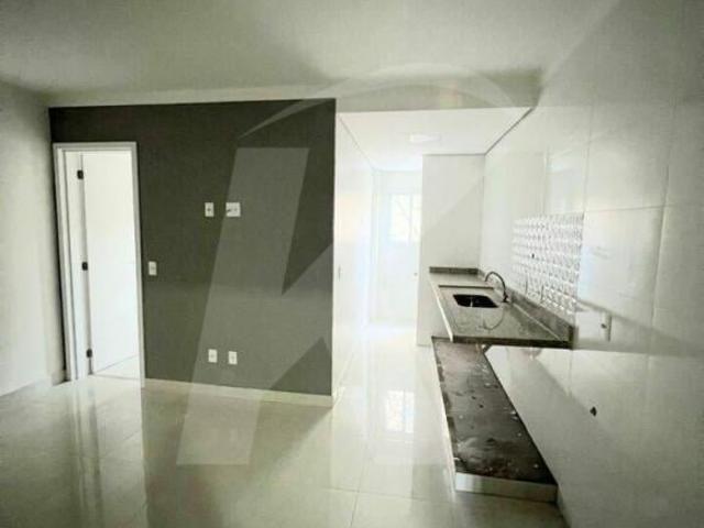 Apartamento de 37m2, 2 dormitórios, 1wc, 1 vaga, sala em região elevada de Santana