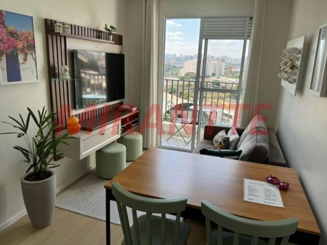 Apartamento de 37m² com 2 quartos