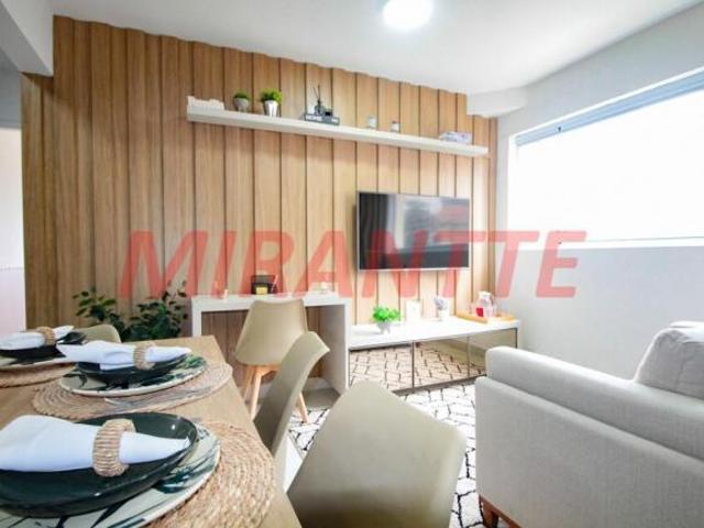 Apartamento de 37m² com 2 quartos