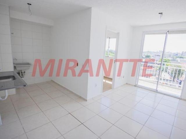 Apartamento de 37m² com 2 quartos